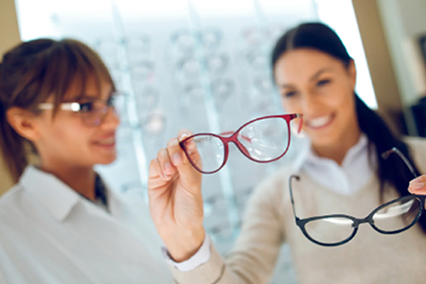 Debunking Lens Myths | VisionPlus Magazine